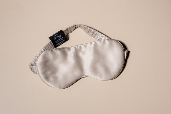 Fog Grey Silk Eye Mask – Muraki